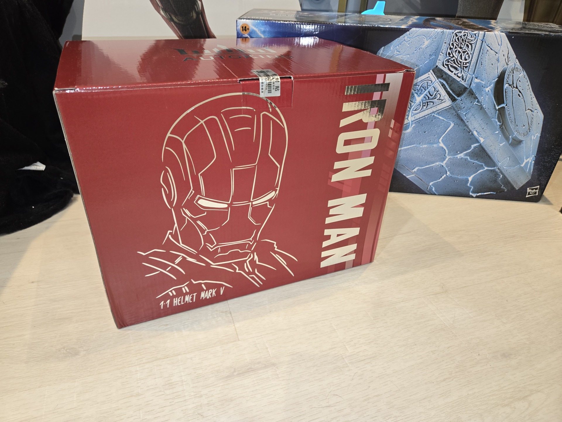 Vidéo. Déballage du casque ultra-high-tech d'Iron Man version MK5 : la ...